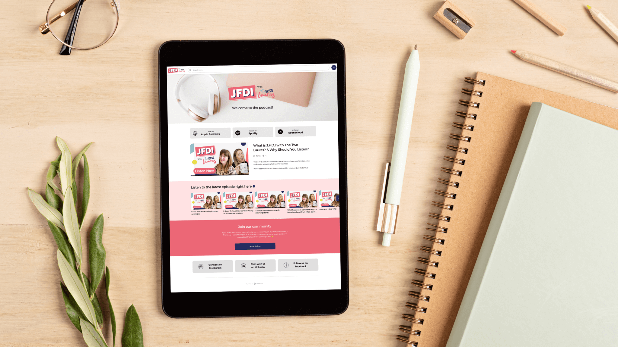 Increase your podcast downloads with a Searchie podcast hub